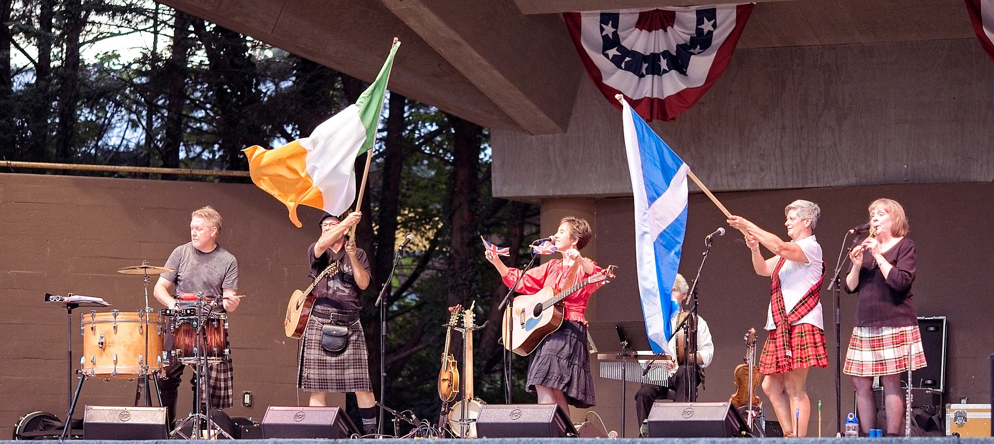 band-w-flags – Wild Blue Yonder